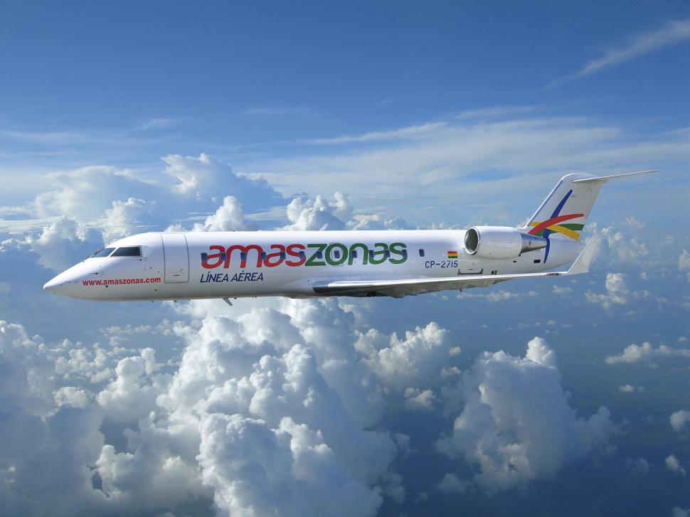 La línea área Amaszonas ya cuenta con 11 aviones en su flota - LA ...